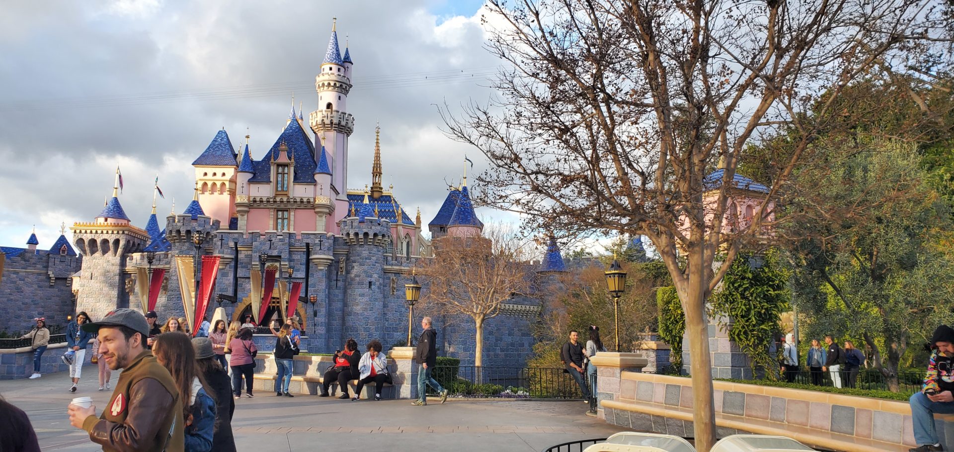 DISNEYLAND® Park - Pavilions